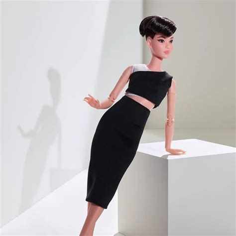 Barbie 2021 Barbie Looks 3