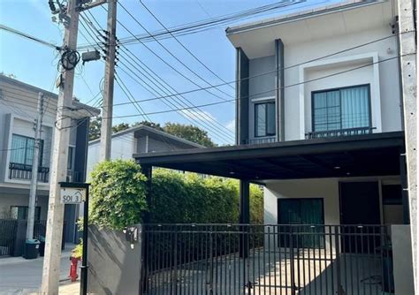 ให้เช่าทาวน์โฮม 2 ชั้นหลังมุม 3 ห้องนอน โครงการบริทาเนีย วงแหวน จตุโชติ ย่านหทัยราษฎร์ ใกล้ทาง