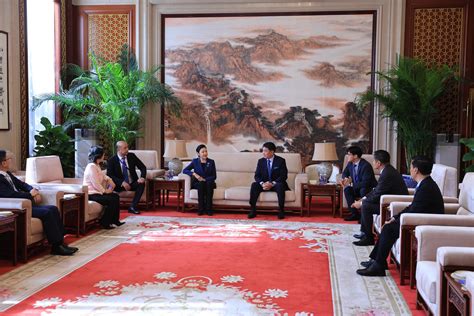 Ерөнхийлөгч У Хүрэлсүх “Бүс ба Зам” дээд түвшний чуулга уулзалтад оролцохоор Бээжин хотод