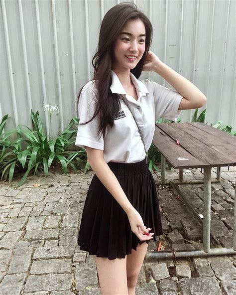 ม่มีข้อมูลรูปภาพ 🌸 วิดีโอ สาวสวย ขำขำ คนน่ารัก อารมณ์ดี 🍃… สาวสวย กระโปรงสั้น ผู้หญิง