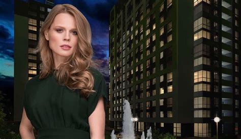 Ольга Фреймут опубликовала первое фото новорожденной дочери Евдокии фото