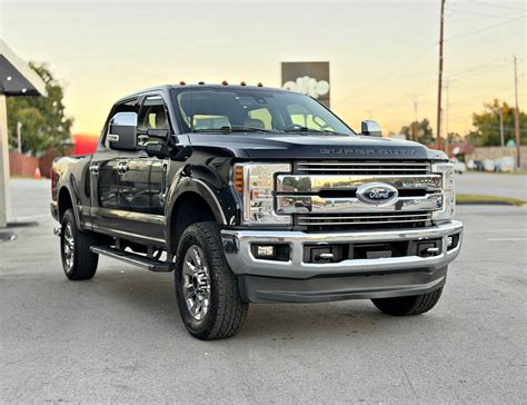 2018 Ford F250 Super Duty Crew Cab · Lariat Pickup 4d 6 3 4 Ft Car
