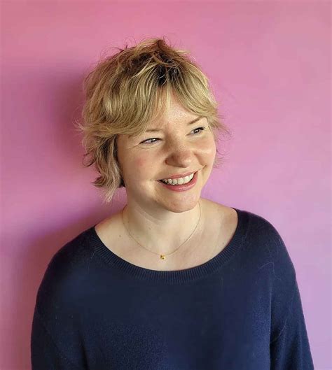 23 Coolest Jaw Length Choppy Bob With Bangs For A Mod Look