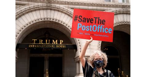 Приеха закон за финансиране на пощенската служба в САЩ