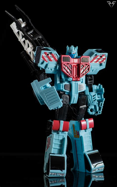 Review Combiner Wars Hotspot Plastic Spark Photography
