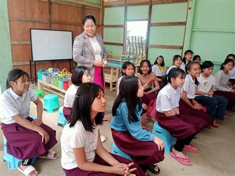 ပင်လုံမြို့၊ ပန်းပျိုးလက်ကိုယ်ပိုင်အလယ်တန်းကျောင်း၌ Hpv သားအိမ်ခေါင်းကင်ဆာကာကွယ်ဆေး ထိုးနှံပေး