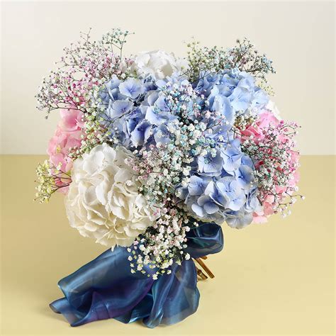 Букет з гортензій та гіпсофіли ᐈ Купити букет гортензій з доставкою в Україні Lorashen