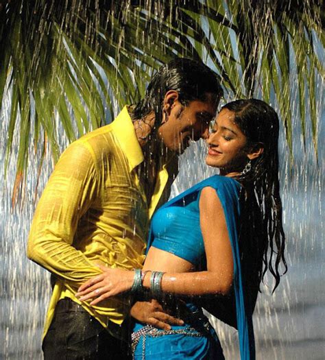 Indian Actress South Indian Actress Ileana D Cruz Full Backless Saree Hot Show