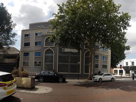 Ayesha Siddiqa Girls School Opening Times Contacts Girls High School In London