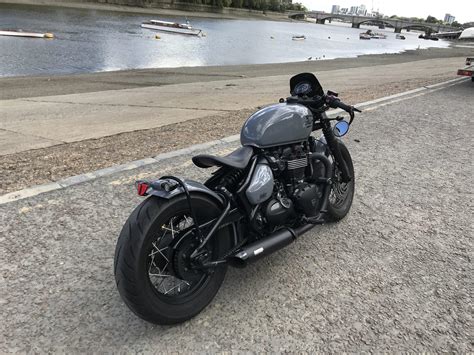 Triumph Bobber Custom Tank
