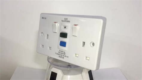 rcd protected safety socket wall switch socket uk safety 13a 30ma 13a