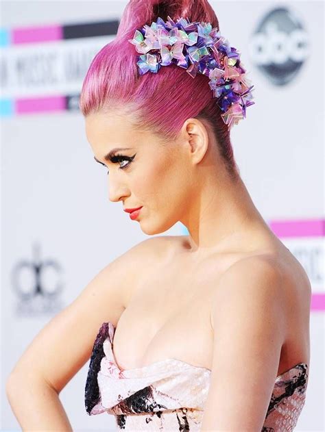 How To Curl Your Hair For Long Lasting Curls According To Stylists