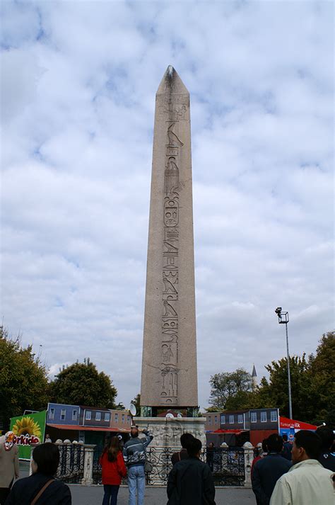 약자의 설움 오벨리스크 Obelisk 상