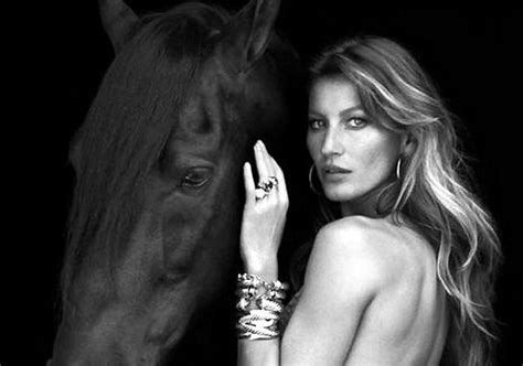 Gisele B Ndchen Goes Topless For Stuart Weitzman Ad India Tv