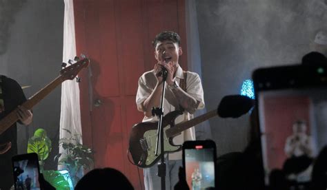 Daniel Paringit Ibinandera Ang Kwento Ng Buhay Sa Debut Album