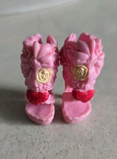 Ever After High Heartstruck Ca Cupid Doll Replacement Pink Flower