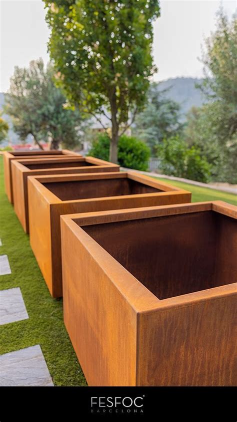 AMAZING Modern Rust Planter KUBIK Tall Outdoor Planters Large