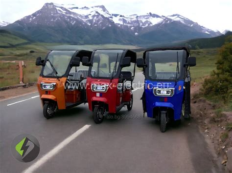 Електрически триколки с покрив Maxmotors Lux 2000w 60v 20ah Електрически скутери тротине