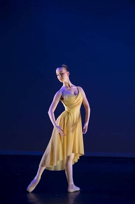 Pin By Yonne Lopes On Tutu Ballet Dance Dresses Dance Outfits Dance Skirt