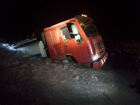 Гол нуурын мөсний даац хүн мал машин явахад аюулгүй хэмжээнд хүрч бэхжээгүй байна