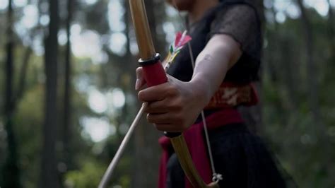 Close Up Shot Of Woman Hand Ready To Shoot An Arrow From A Gold Bow Stock Video At Vecteezy
