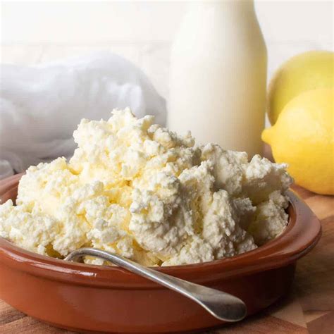 How To Make Ricotta Cheese With Only 4 Ingredients