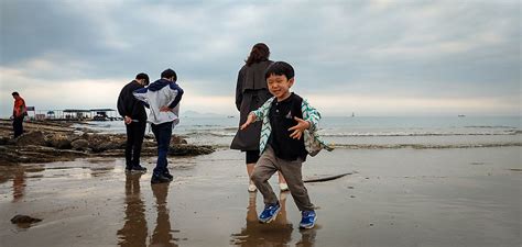 준범 봄 바다에 가다 Bum Bros