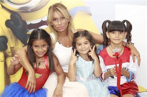 ხატია სიჭინავა 3 გოგონას შემდეგ ნანატრი ბიჭის დედა გახდა მშობლები