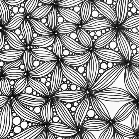 Filling Empty Spaces With Circles Pattern Design Drawing