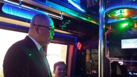 Ada Tiang Striptis Ini 4 Fakta Bus Diskotek Yang Dihentikan Operasinya