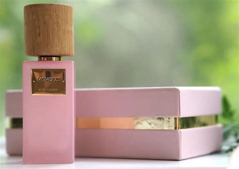 Memoize London Rose Luxuria Fragrance British Beauty Blogger