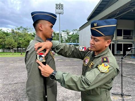 Skadron Udara 8 Berhasil Melahirkan 4 Penerbang Baru Pesawat Ec 725 Caracal