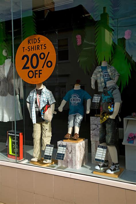 The Orieginal Cara Menata Produk Atau Display Barang Dagangan