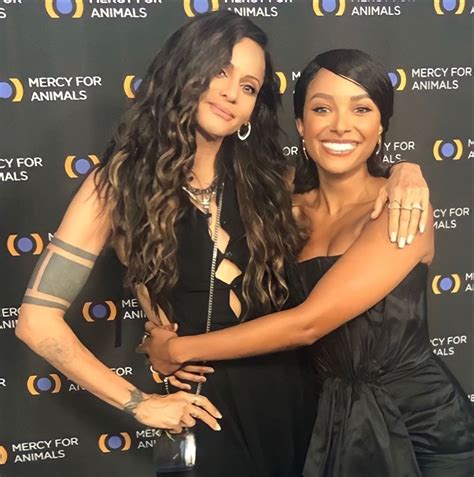 Pin De Maiah Oliveira Em Kat Graham Em 2025