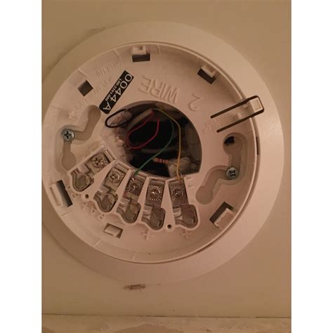 User Manual System Sensor 2W B English 4 Pages