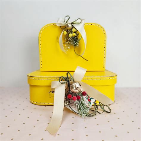 Подарок в чемодане миди