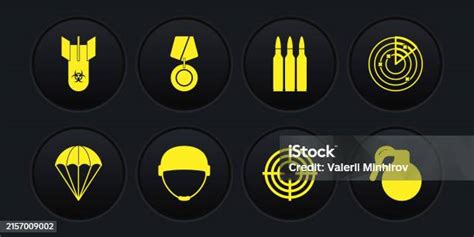 낙하산 표적이 있는 레이더 군용 헬멧 표적 스포츠 총알 보상 메달 수류탄 및 생물학적 위험 폭탄 아이콘을 설정합니다 벡터 검은색에 대한 스톡 벡터 아트 및 기타 이미지