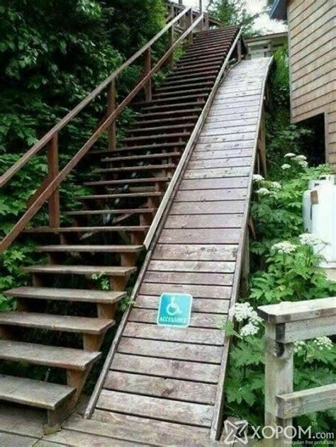 Тэргэнцэртэй иргэд үүгээр явах нь битгий хэл харахаас ч аймшигтай 30 налуу зам Тэргэнцэр дээр