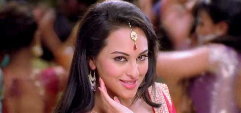 Naked Sonakshi Sinha In Rowdy Rathore