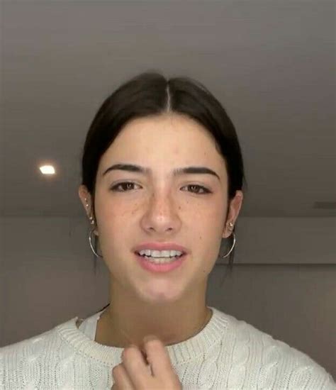 Charli Damelio Live