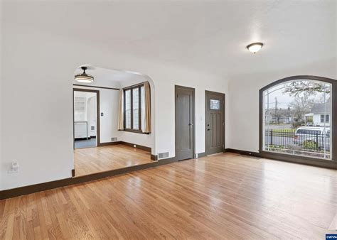 1004 Winter St Ne Salem Or 97301 Redfin