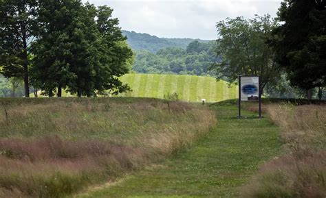 Mound City Hopewell Ceremonial Earthworks