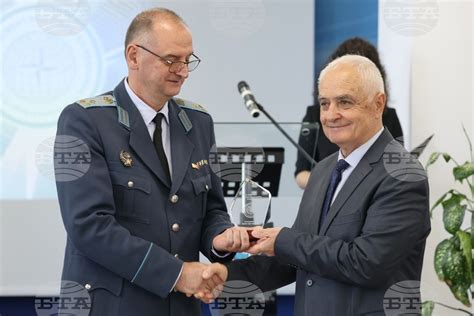 Центърът за изследване изграждане и усъвършенстване на способности на НАТО за управление на