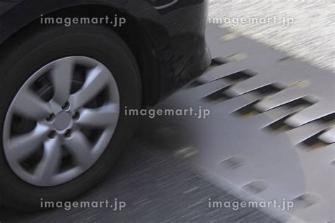 道路の継ぎ目の写真素材 [24381210] イメージマート