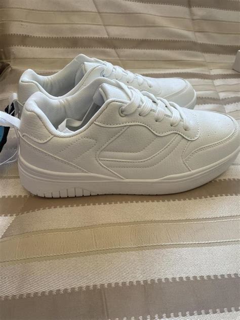 Кросівки жіночі р 36 — ціна 580 грн у каталозі Кросівки Купити жіночі речі за доступною ціною на