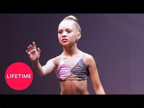 Réflexions Solo De Maddie Ziegler The Mannequin Maddie Ziegler