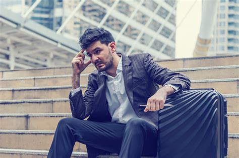 계단 사업 실패와 실업 문제 직장 생활의 균형의 개념에는 실직된 실업 스트레스 개념에 대한 스톡 사진 및 기타 이미지 개념 개념과 주제 거리 Istock