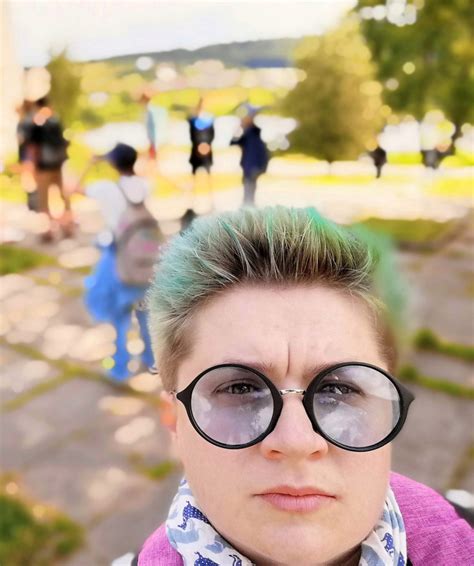 Жива Українська Кухня — книга про традиційні українські страви дитинство й теплі родинні звичаї