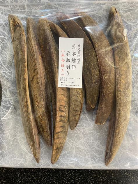 血合抜きです 枕崎産 荒本鰹節表面削り血合抜き 500g メルカリ