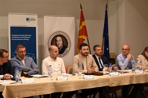 Hristijan Од денес во наредните два дена ПИАЦ на ВМРО ДПМНЕ и КАС одржуваат обука за